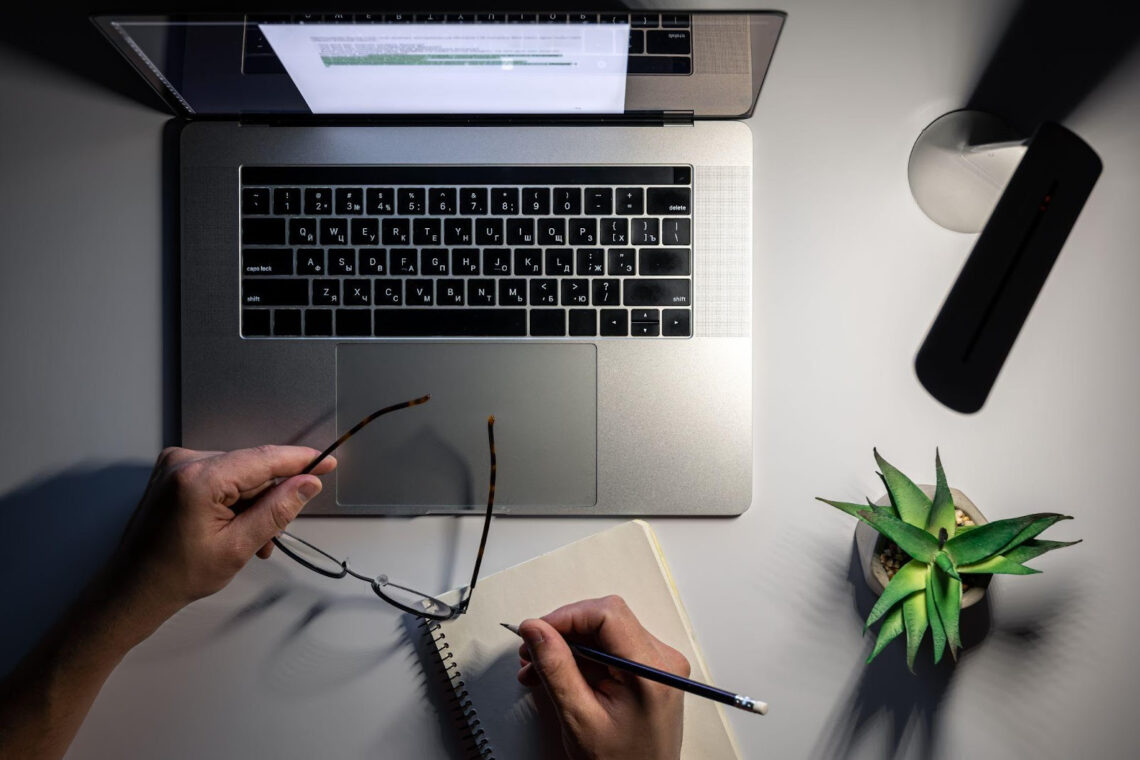 When to Use Online Editors vs. Desktop Software for Documents - Articoolo